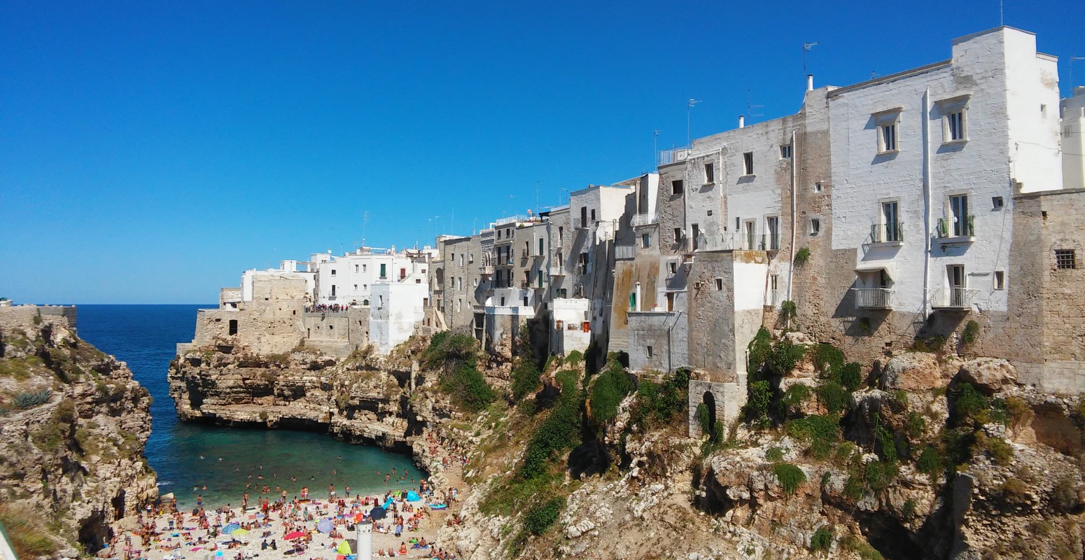 Costa Mágica desde Bari